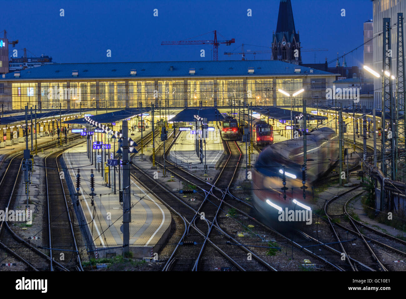 Westbahnhof vienna immagini e fotografie stock ad alta risoluzione - Alamy