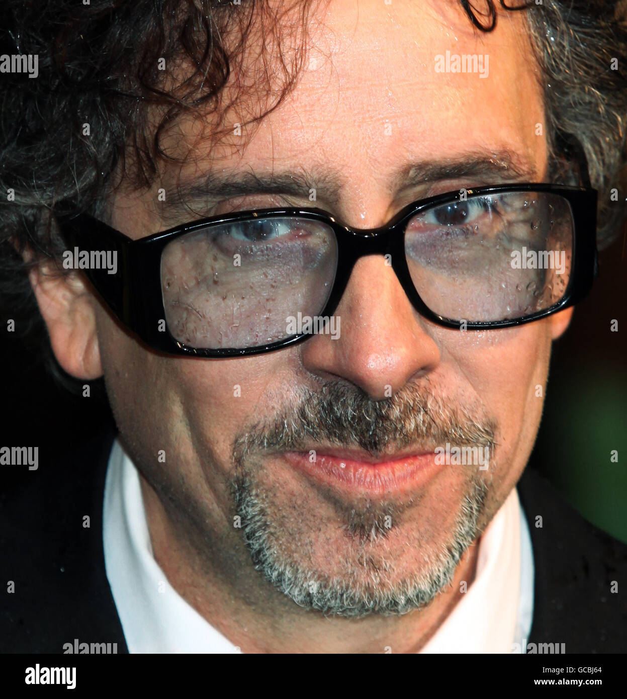 Tim burton in arrivo royal world premiere alice in wonderland odeon ...