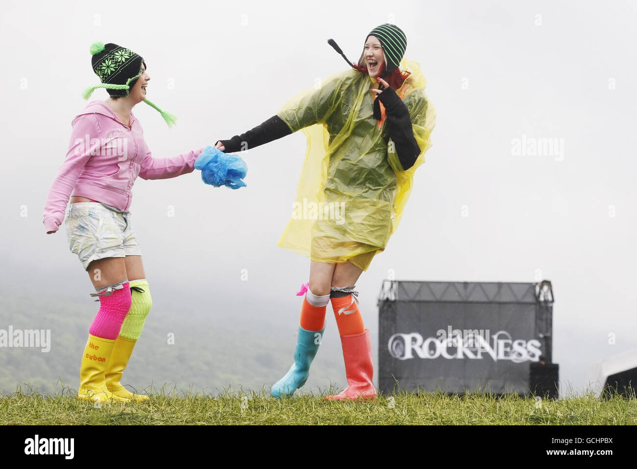Danza della pioggia immagini e fotografie stock ad alta risoluzione - Alamy