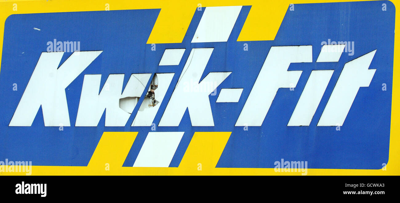 Kwik fit sign immagini e fotografie stock ad alta risoluzione - Alamy