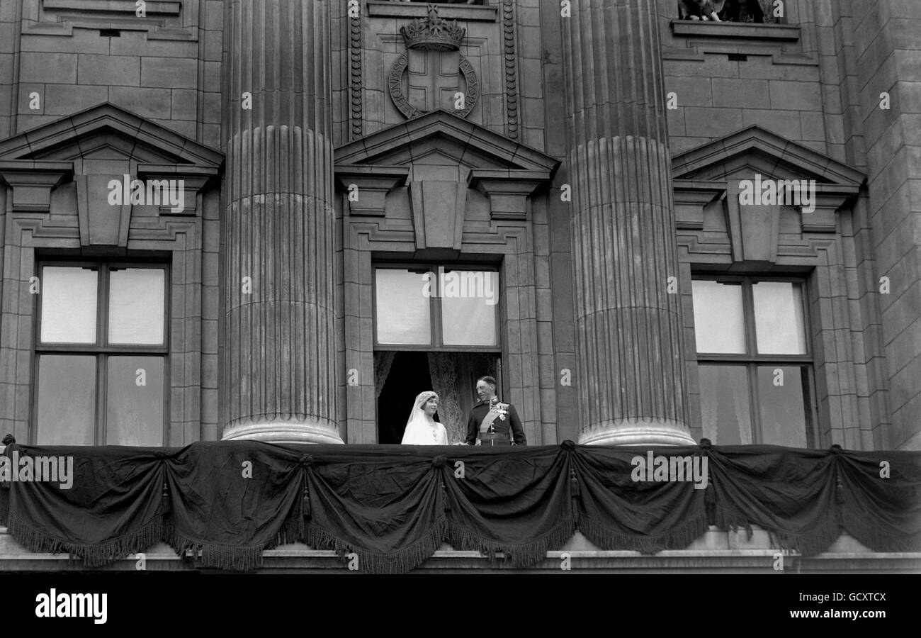 Sul balcone cerimonia di buckingham palace immagini e fotografie stock ...