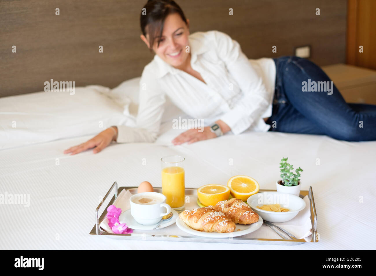 Colazione in camera luxury hotel immagini e fotografie stock ad alta ...