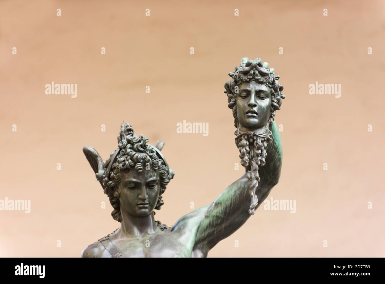 Perseo con la testa di Medusa ma Benvenuto Cellini, una statua di ...
