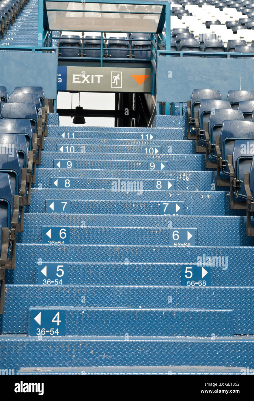 Stadium gate immagini e fotografie stock ad alta risoluzione - Alamy