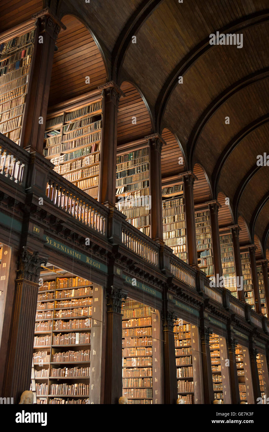 Trinity college dublin library immagini e fotografie stock ad alta ...