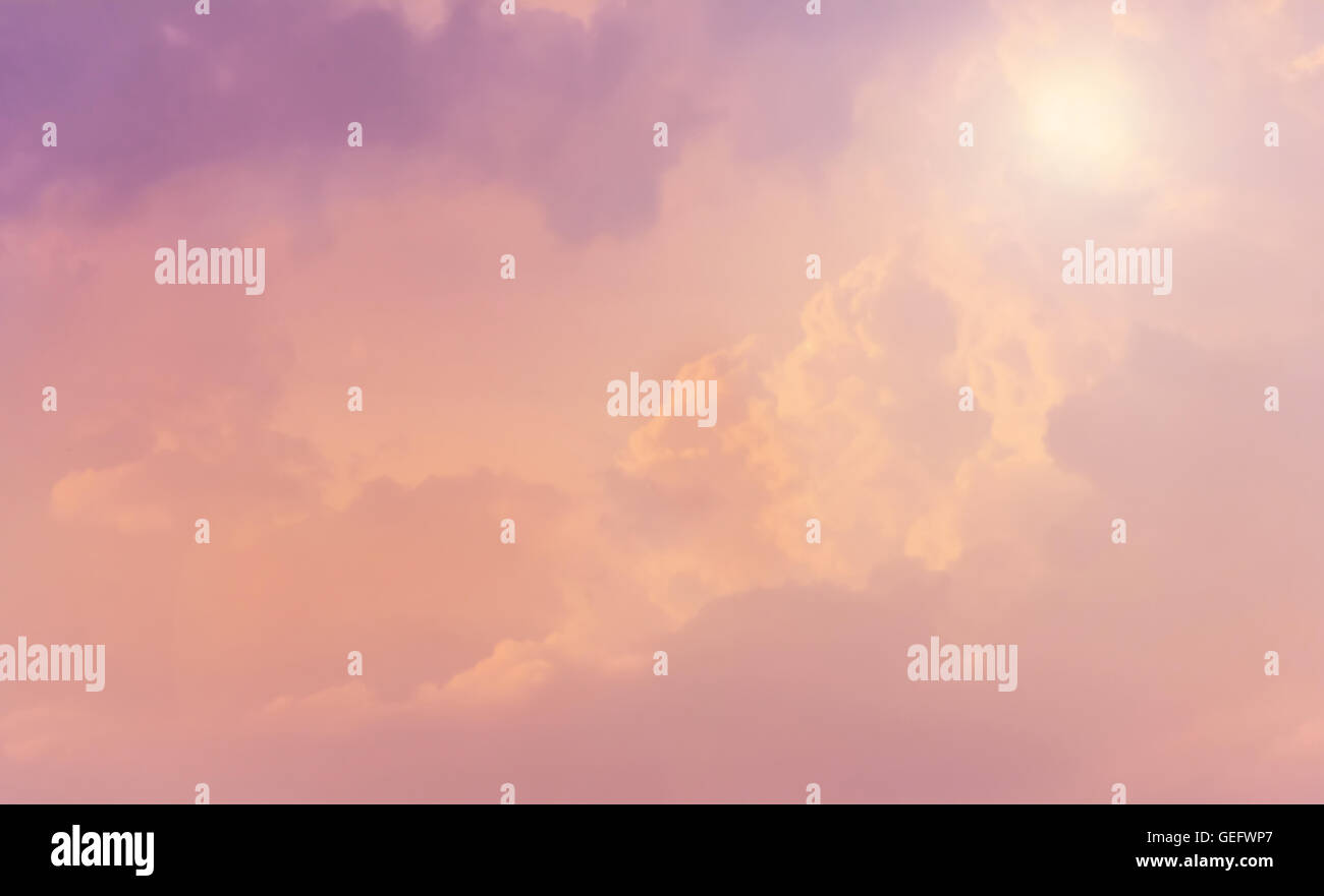 Nuvola rosa nel cielo immagini e fotografie stock ad alta risoluzione ...