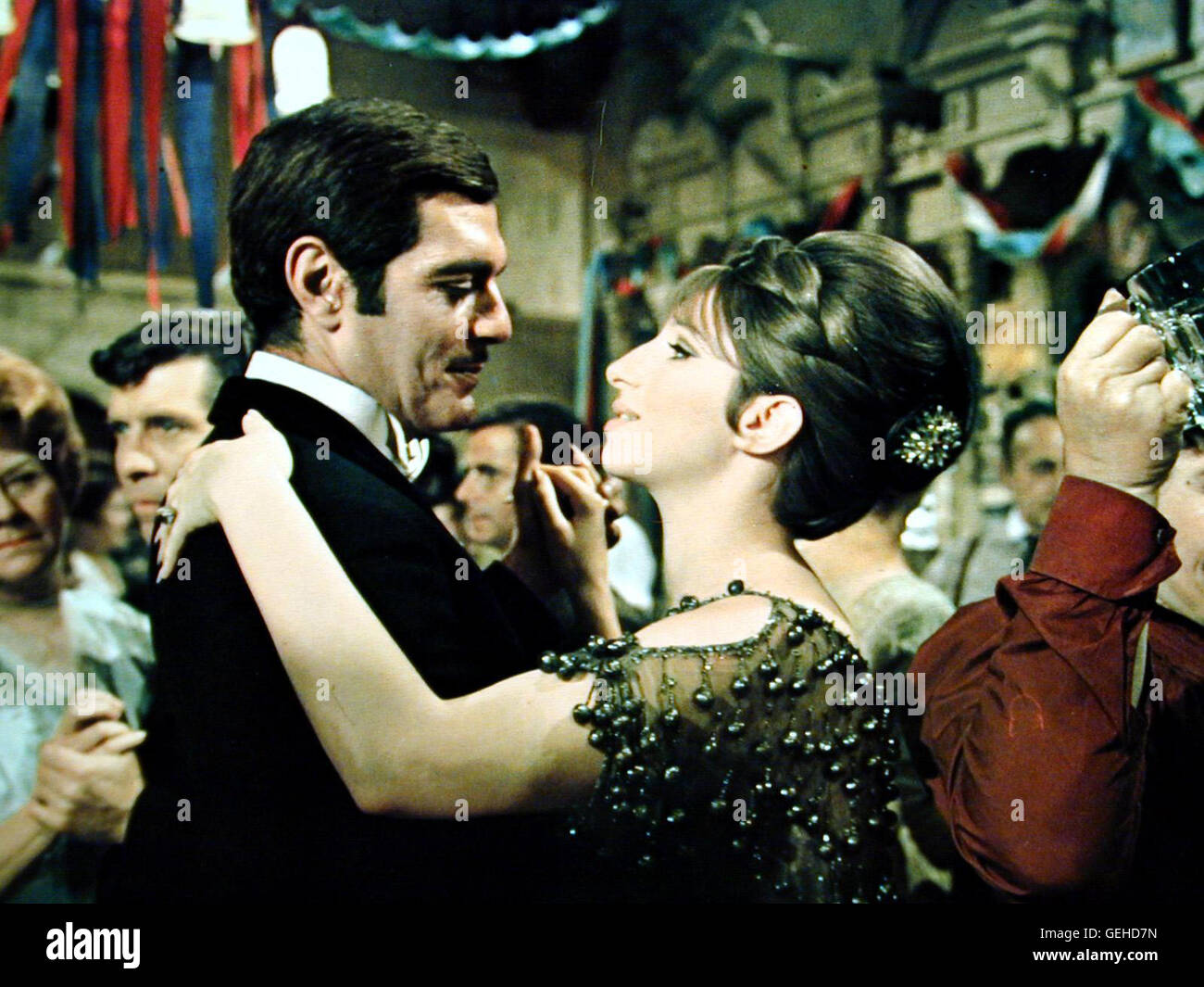 Barbra Streisand, Kay Medford Fanny (Barbra Streisand) tanzt mit Nick ...