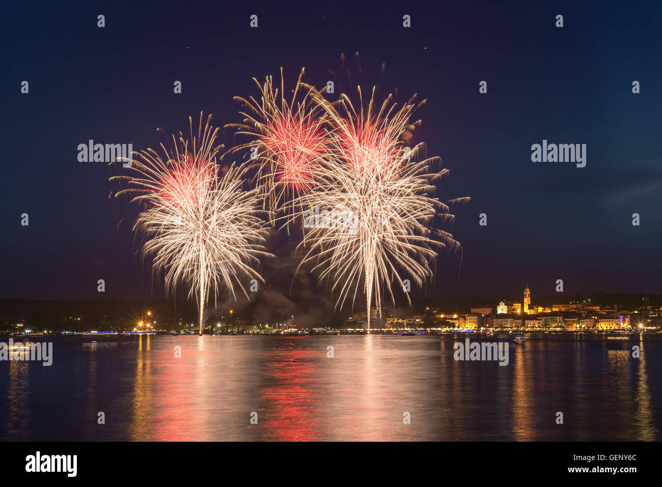 Arona sul lago maggiore immagini e fotografie stock ad alta risoluzione ...