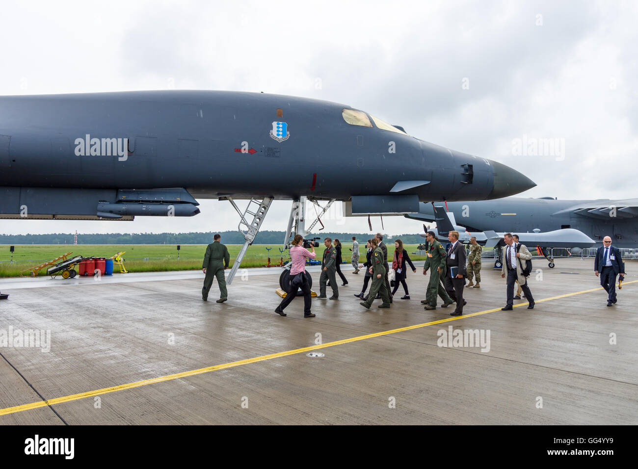 Un quattro-motore variabile supersonica-sweep wing, jet-powered pesanti ...