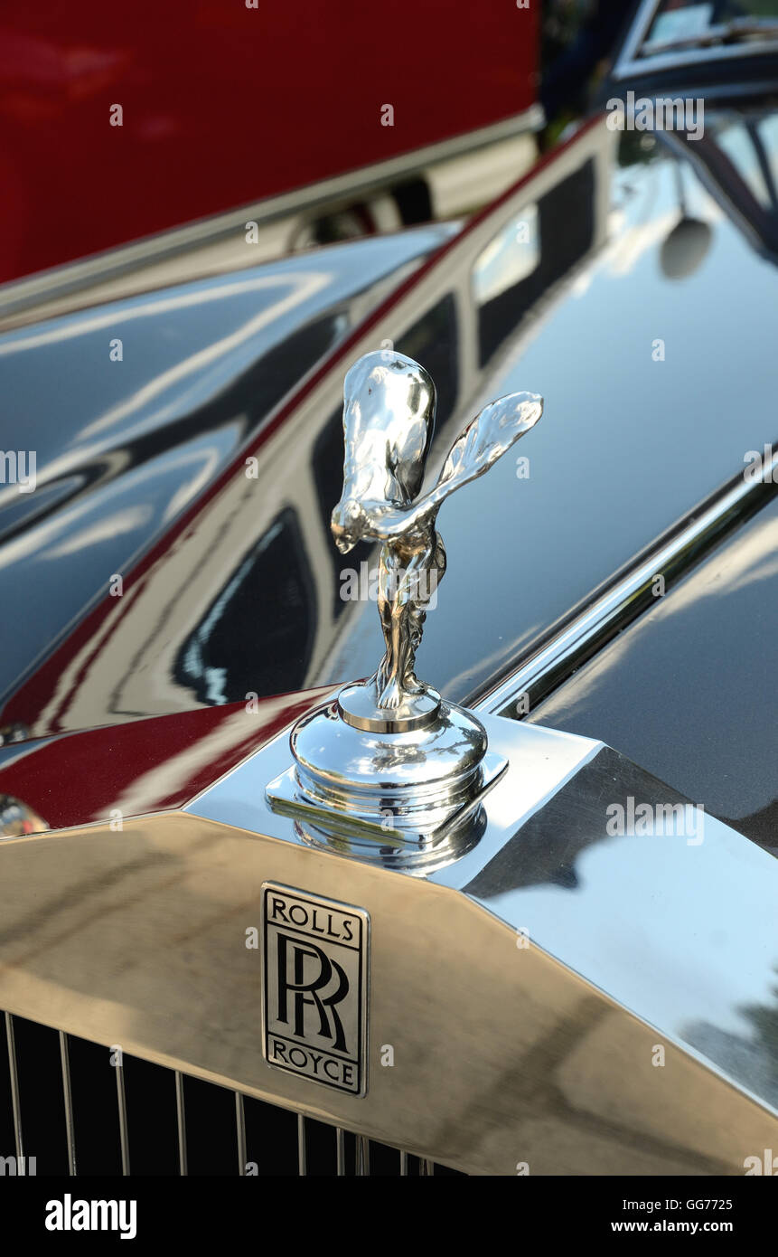 Cofano auto d'epoca immagini e fotografie stock ad alta risoluzione - Alamy