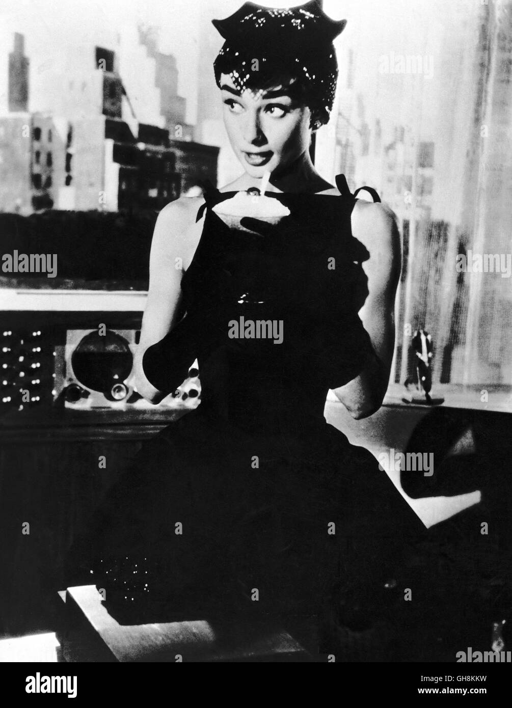 SABRINA / Sabrina USA 1954 / Billy Wilder Audrey Hepburn (Sabrina ... SABRINA / Sabrina USA 1954 / Billy Wilder Audrey Hepburn (Sabrina ...