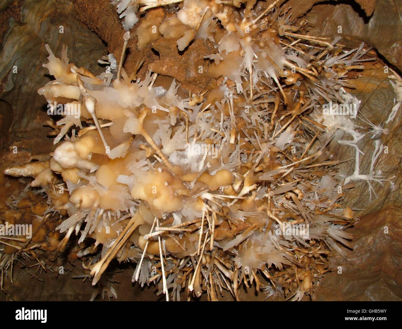 Ochtinska aragonite cave immagini e fotografie stock ad alta ...
