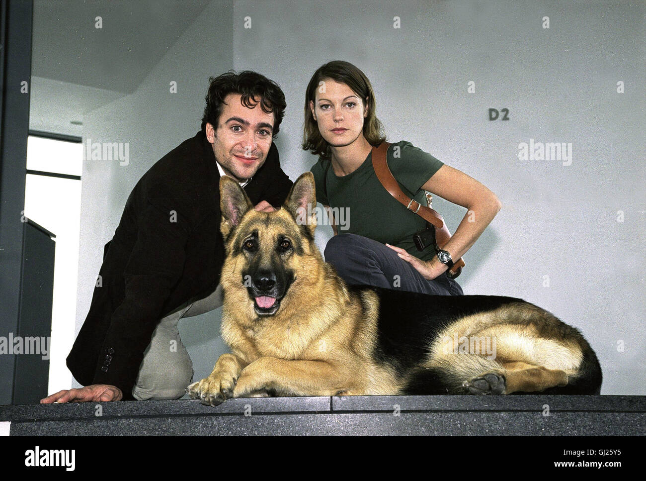 KOMMISSAR REX: DIE NEUEN DARSTELLER Ab Agosto 2001 geht "Kommissar Rex ...