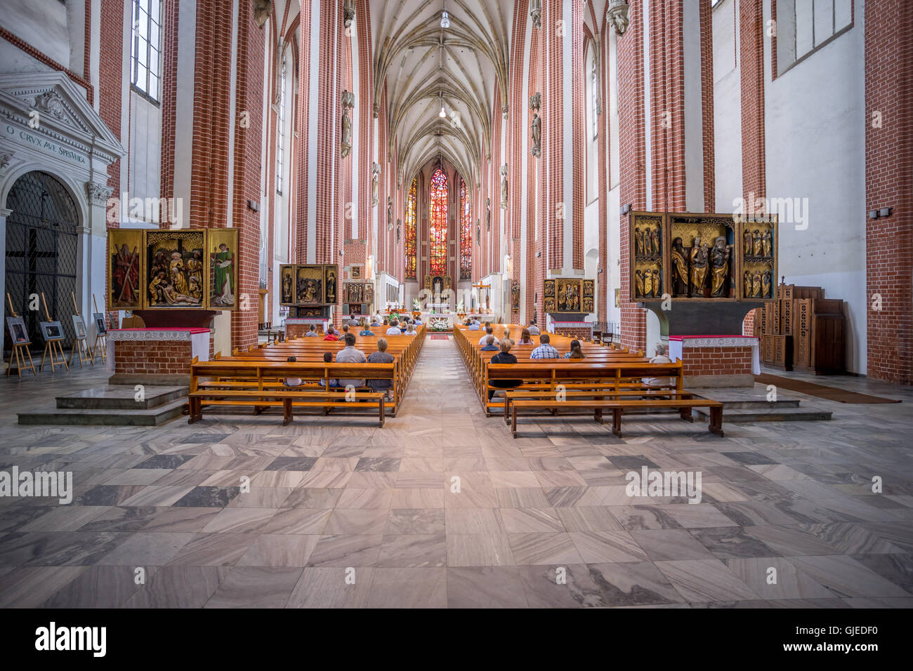 Chiesa gotica immagini e fotografie stock ad alta risoluzione - Alamy