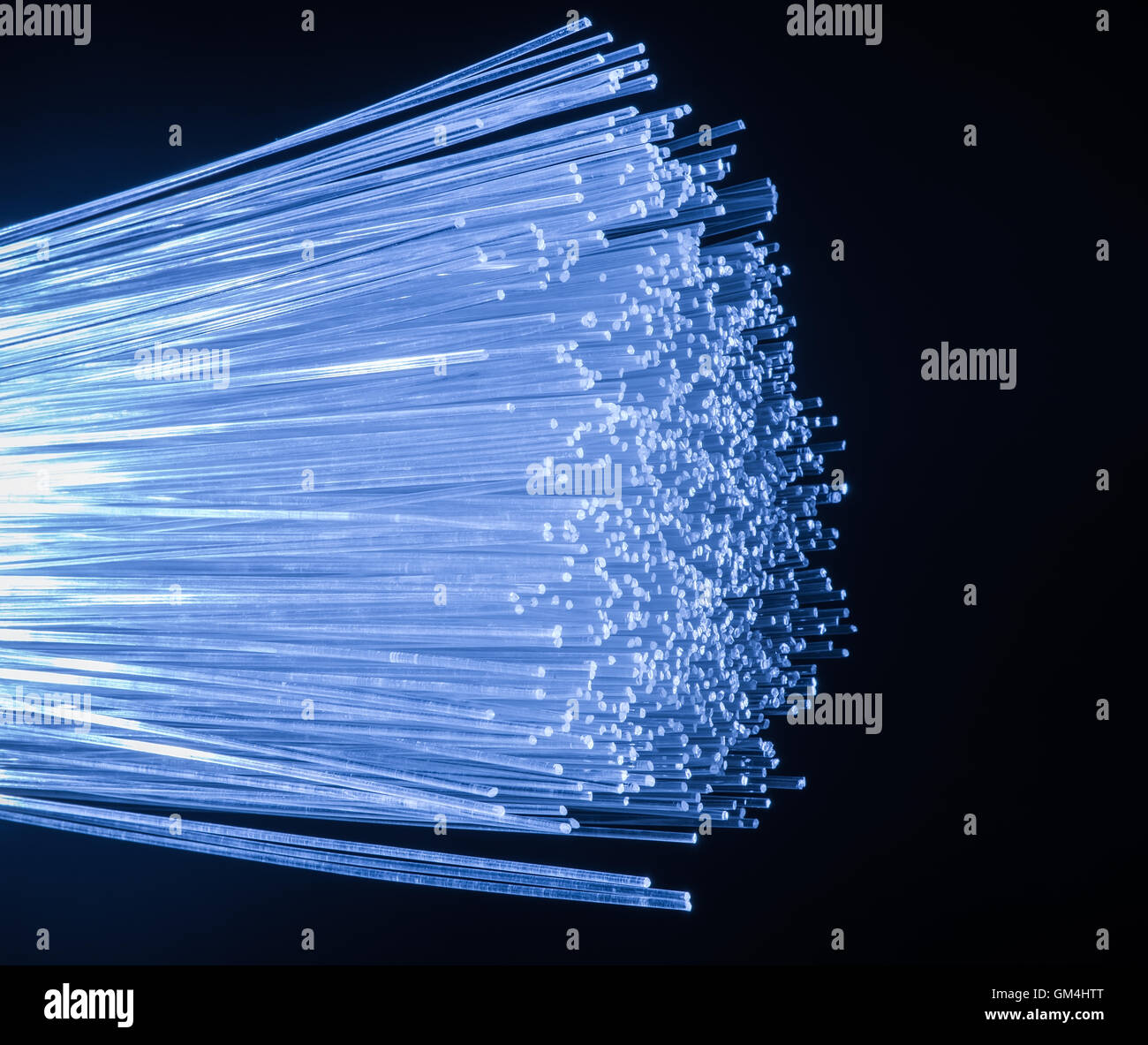 Optic fibres immagini e fotografie stock ad alta risoluzione - Alamy