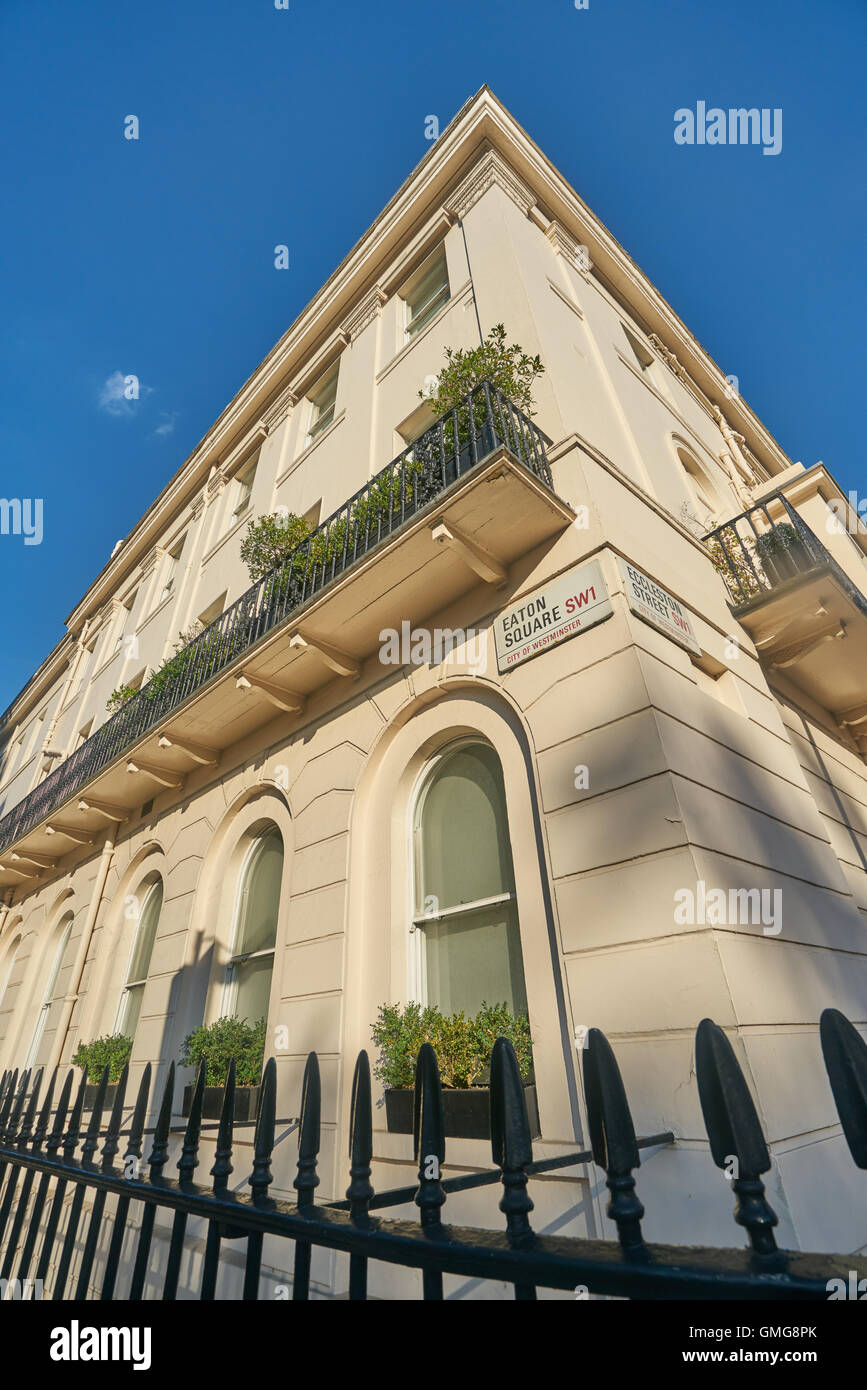 Eaton square immagini e fotografie stock ad alta risoluzione - Alamy