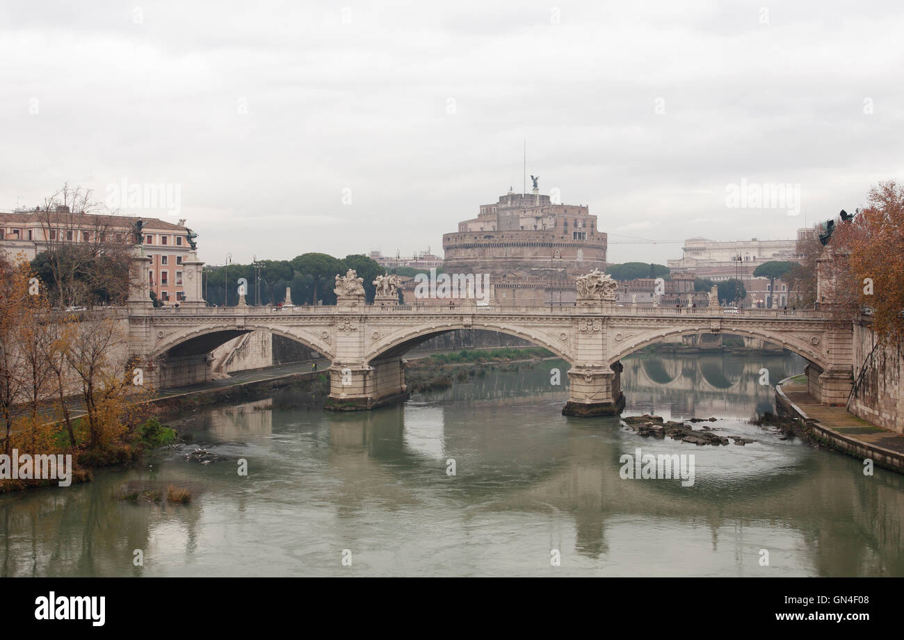 Fiume tevere antica roma immagini e fotografie stock ad alta ...