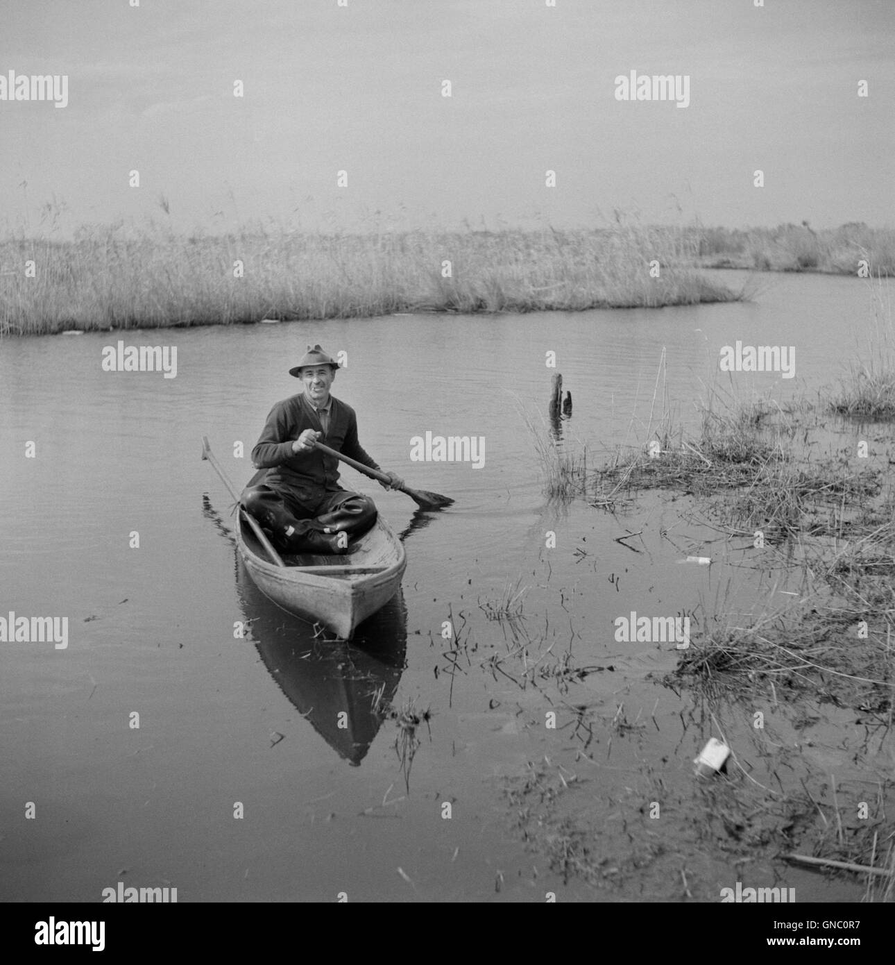 Trapper canoa immagini e fotografie stock ad alta risoluzione - Alamy