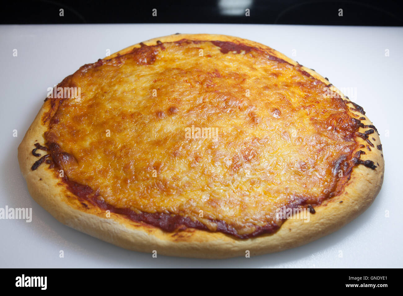 Pizza formaggio immagini e fotografie stock ad alta risoluzione - Alamy