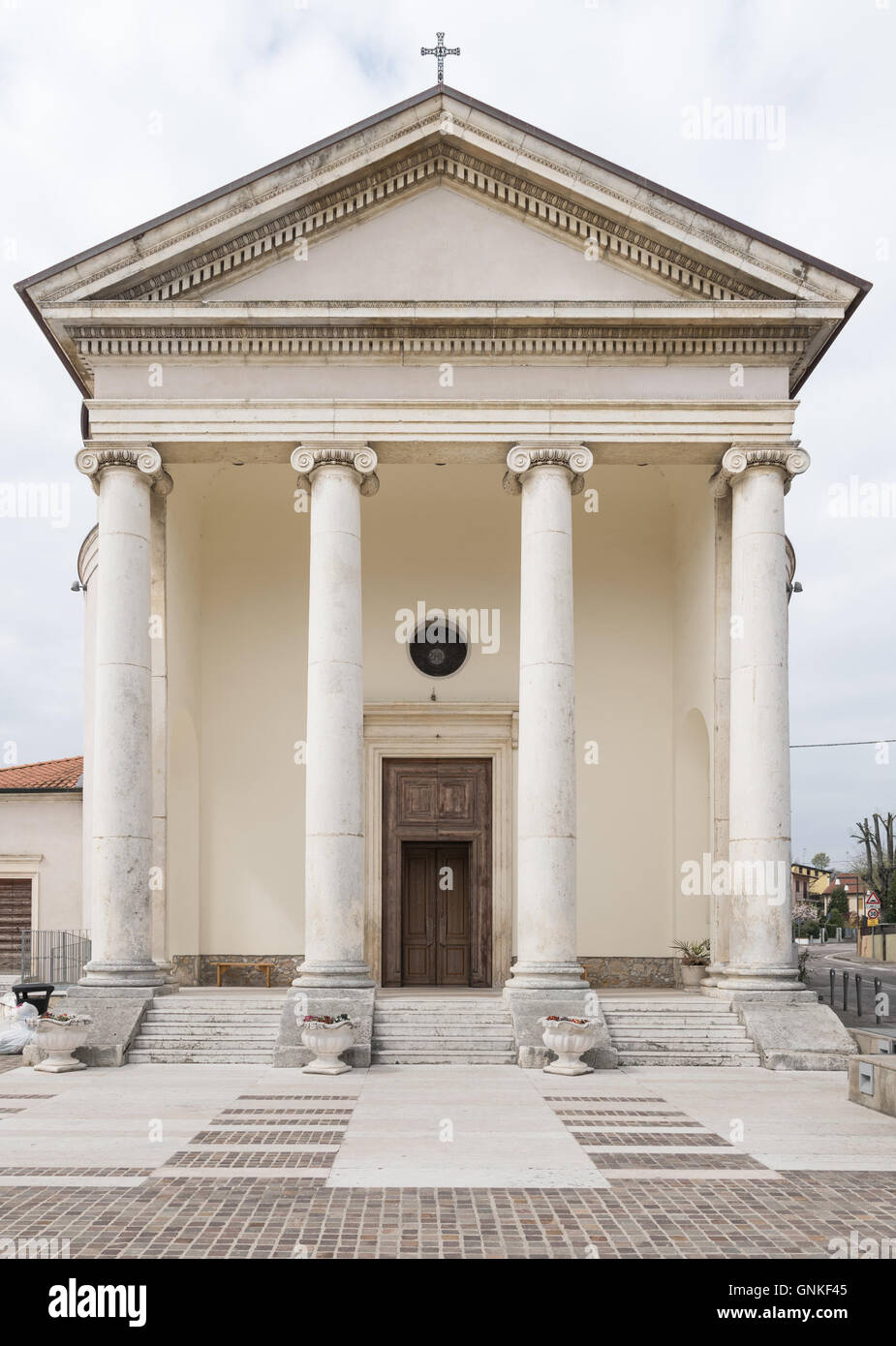 Chiesa in stile neoclassico immagini e fotografie stock ad alta ...