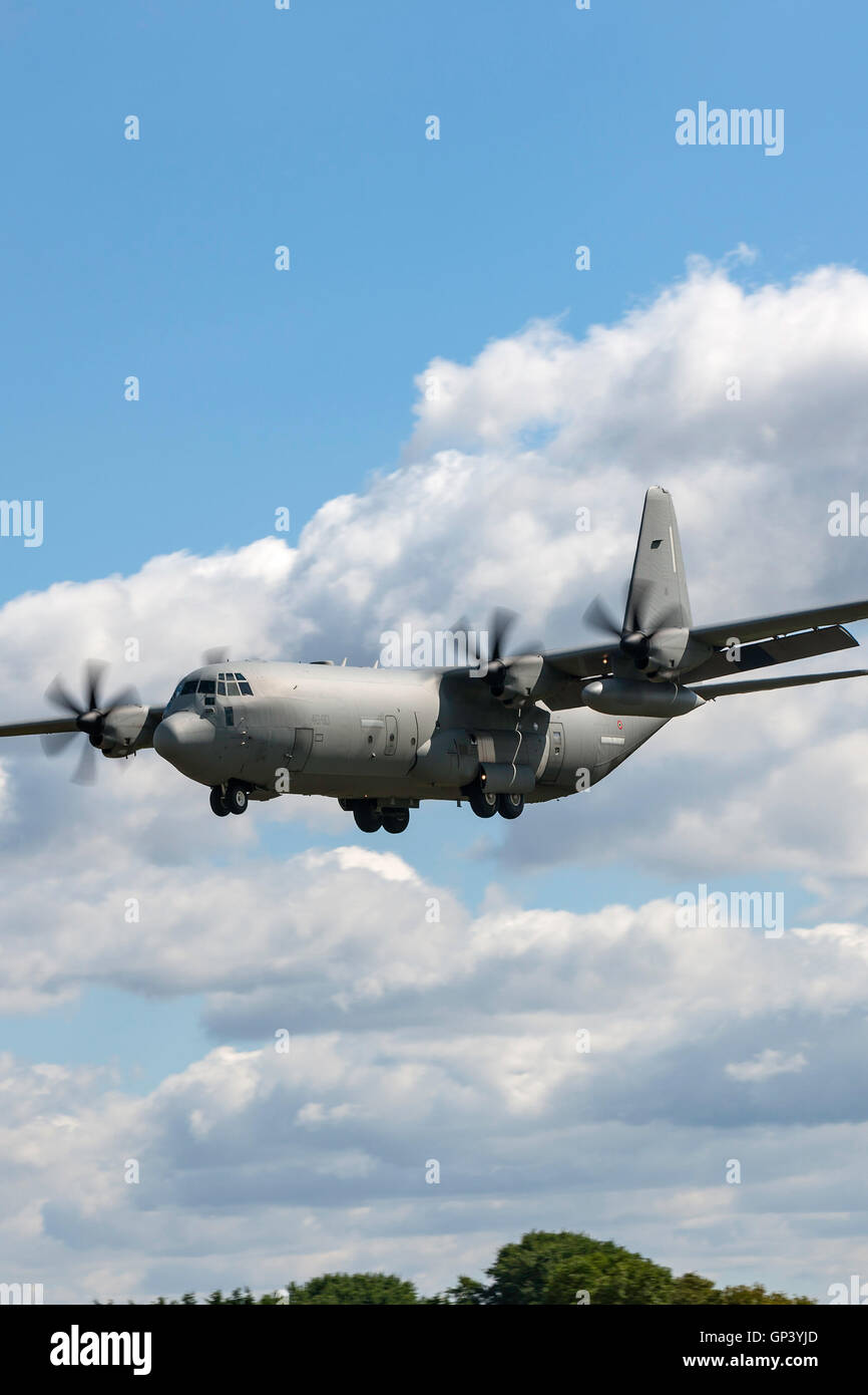 Forza Aerea Italiana (Aeronautica Militare) Lockheed C-130J Hercules ...
