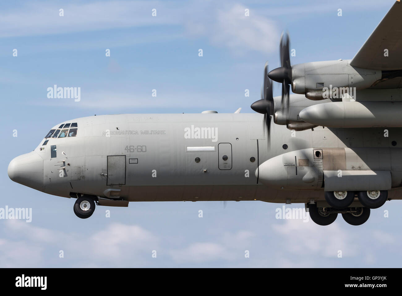 Forza Aerea Italiana (Aeronautica Militare) Lockheed C-130J Hercules ...