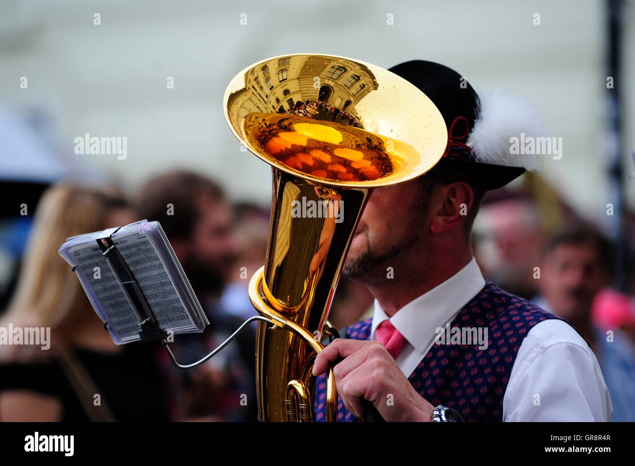 Musica folk austriaca immagini e fotografie stock ad alta risoluzione ...