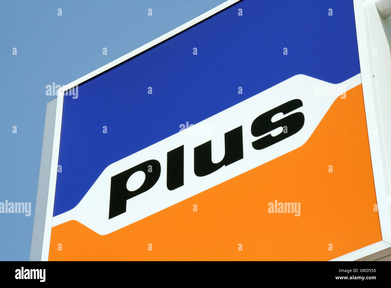 Logo plus immagini e fotografie stock ad alta risoluzione - Alamy