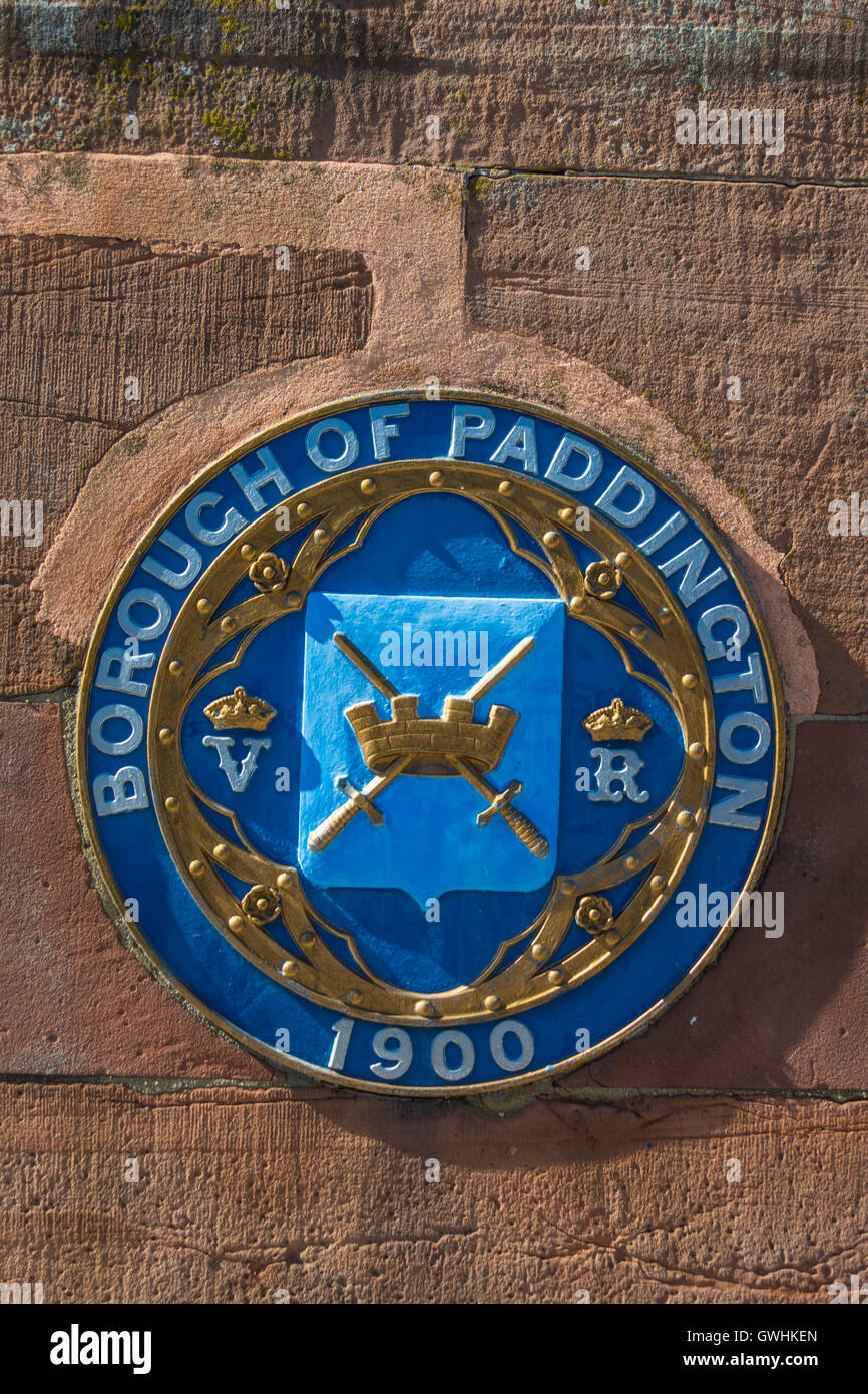 Borough di Paddington, 1900 - La placca di metallo con il Crest con ...