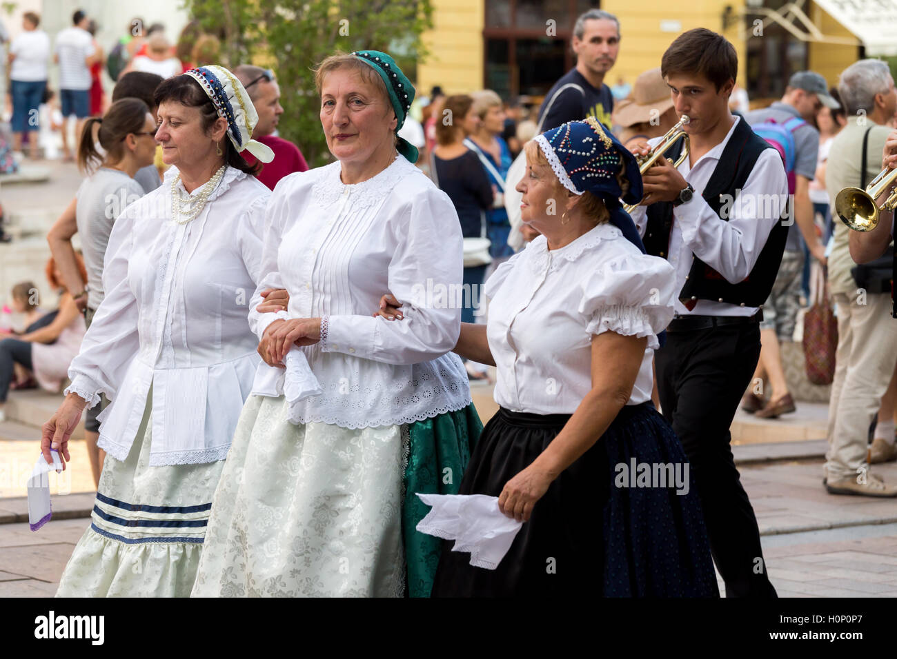 International Folk Dance Festival (Delikapu Folk Dance Festival) ,città ...