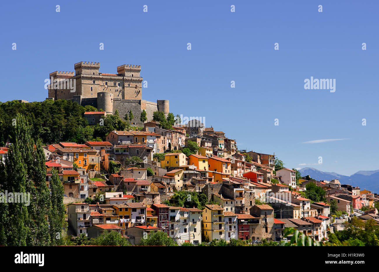 Il castello Piccolomini a celano (Italia Foto stock - Alamy