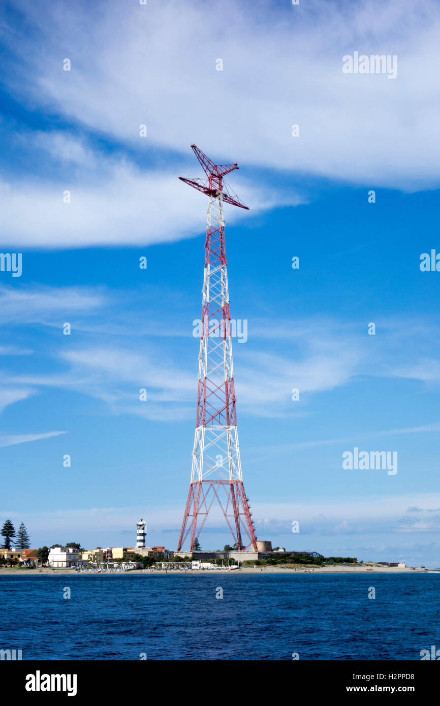 Torre faro immagini e fotografie stock ad alta risoluzione - Alamy