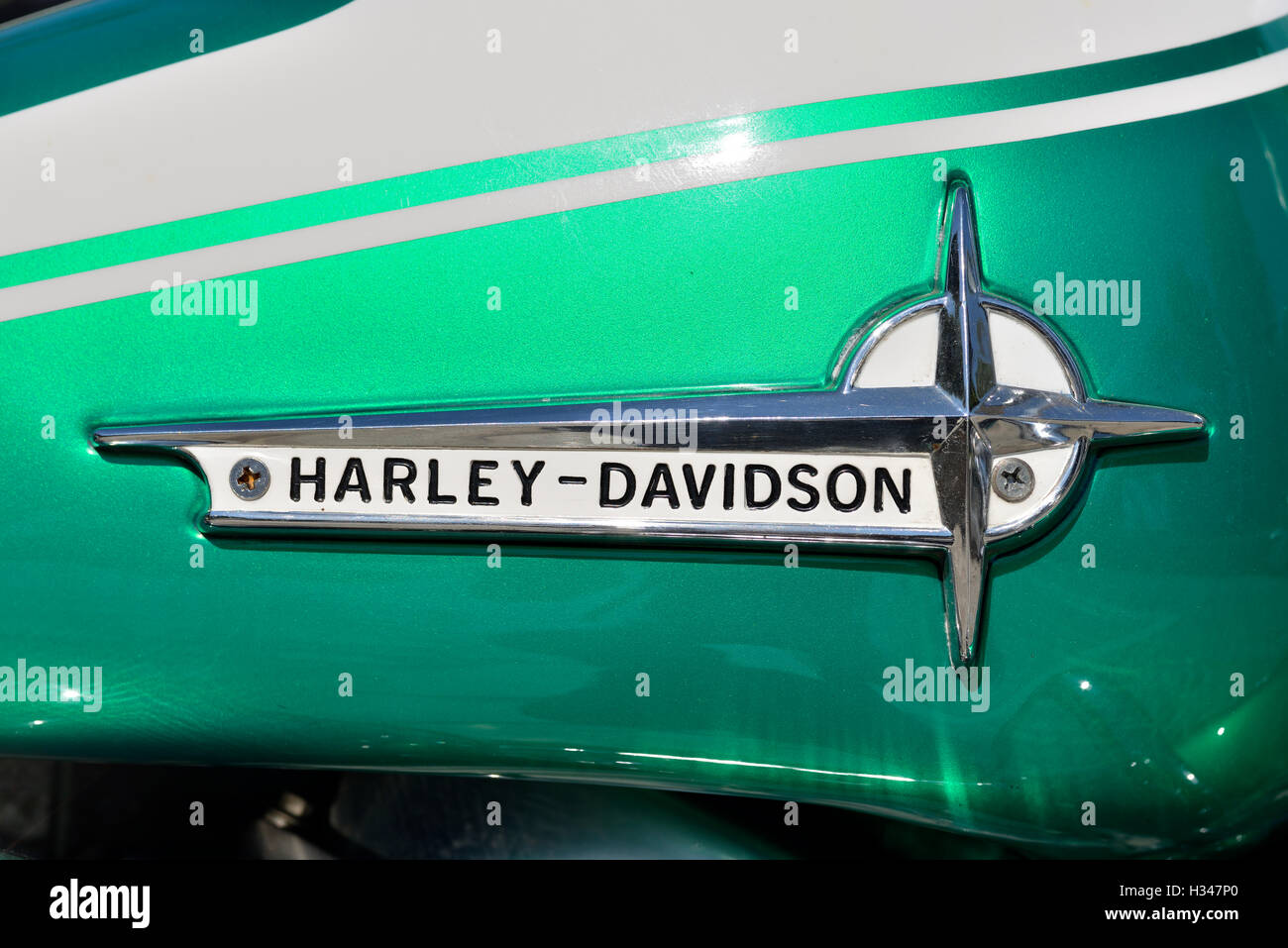 Harley davidson logo badge immagini e fotografie stock ad alta ...