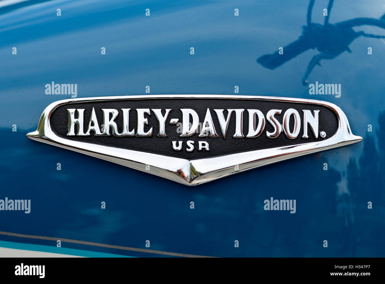 Harley davidson logo symbol immagini e fotografie stock ad alta ...