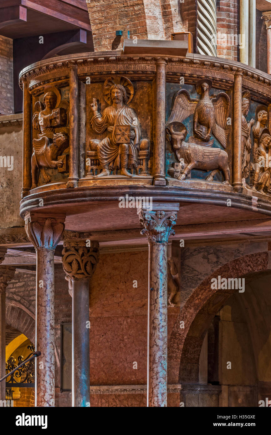 Emilia Romagna il Duomo di Modena interni - Maestri Campionesi - ambone ...