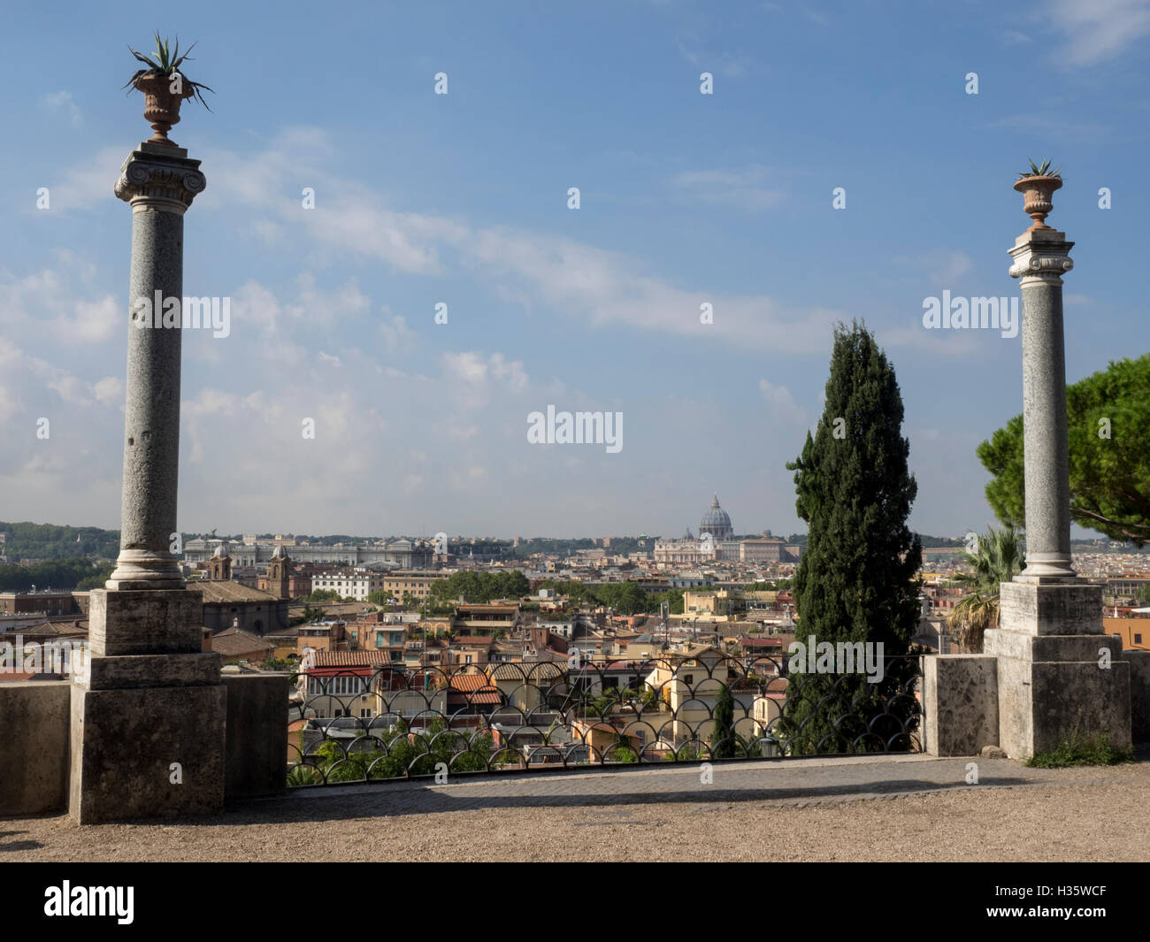 Collina del pincio immagini e fotografie stock ad alta risoluzione - Alamy