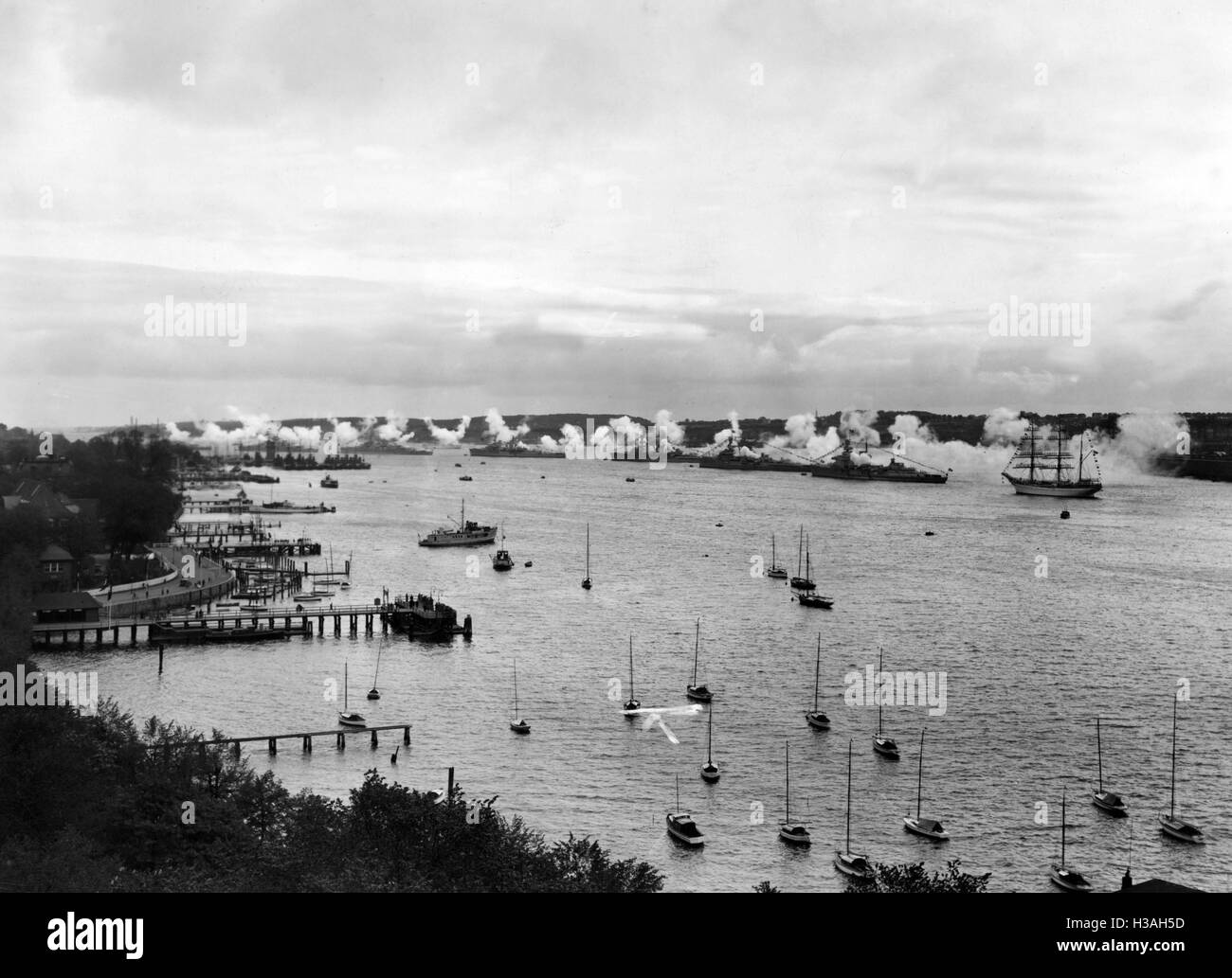 Flotta hitler saluto parata immagini e fotografie stock ad alta ...