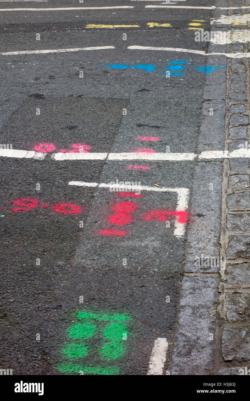 Segnaletica orizzontale delle utenze immagini e fotografie stock ad ...