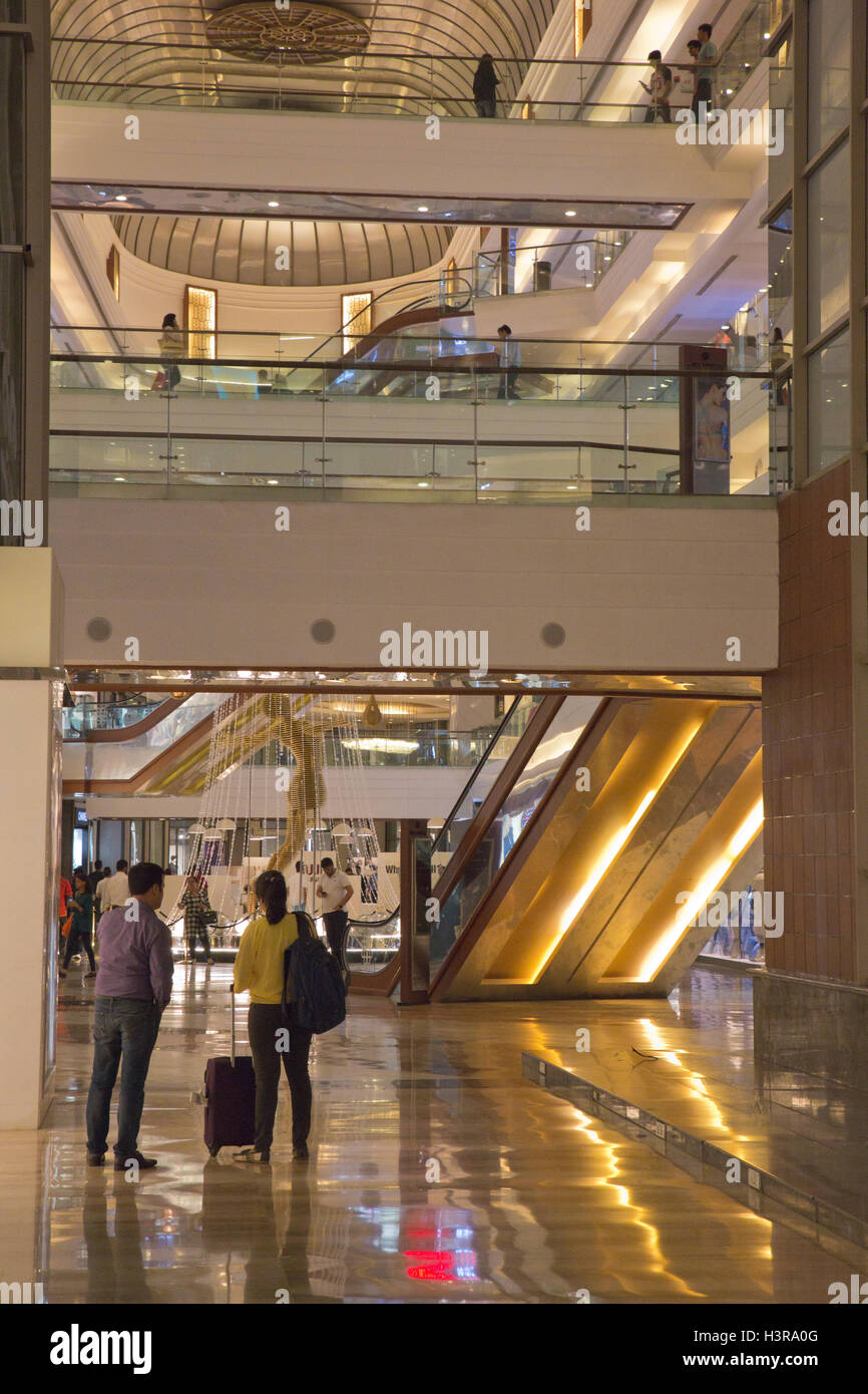 Palladium mall immagini e fotografie stock ad alta risoluzione - Alamy