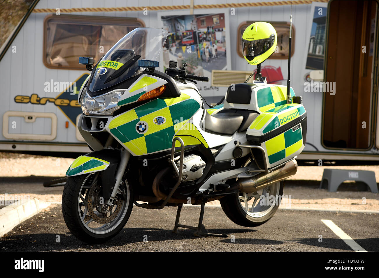 Paramedico per moto immagini e fotografie stock ad alta risoluzione - Alamy