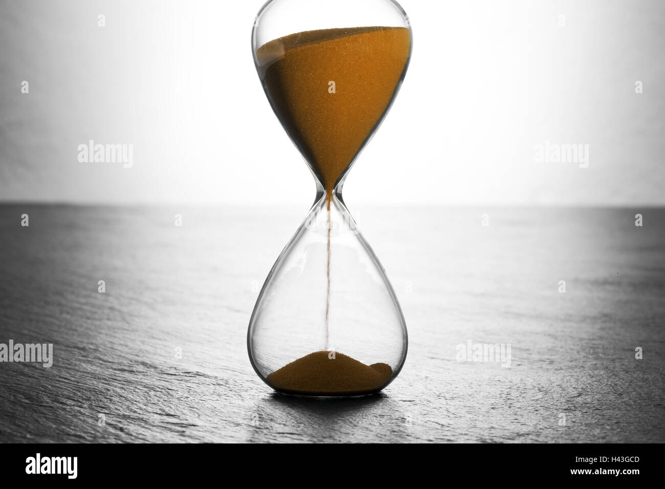 Simbolo della clessidra immagini e fotografie stock ad alta risoluzione ...