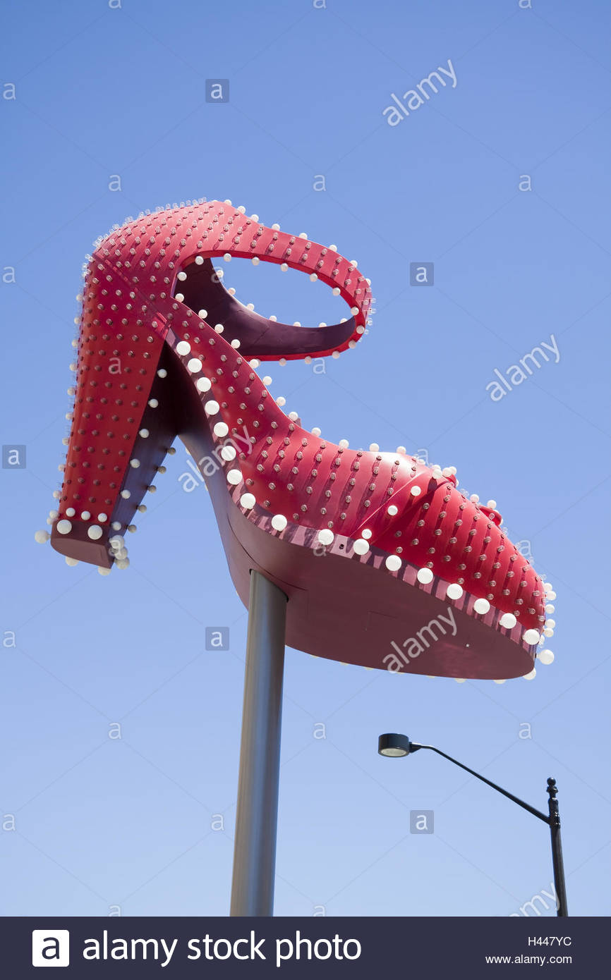 Pubblicità Di Scarpe Immagini e Fotos Stock - Alamy