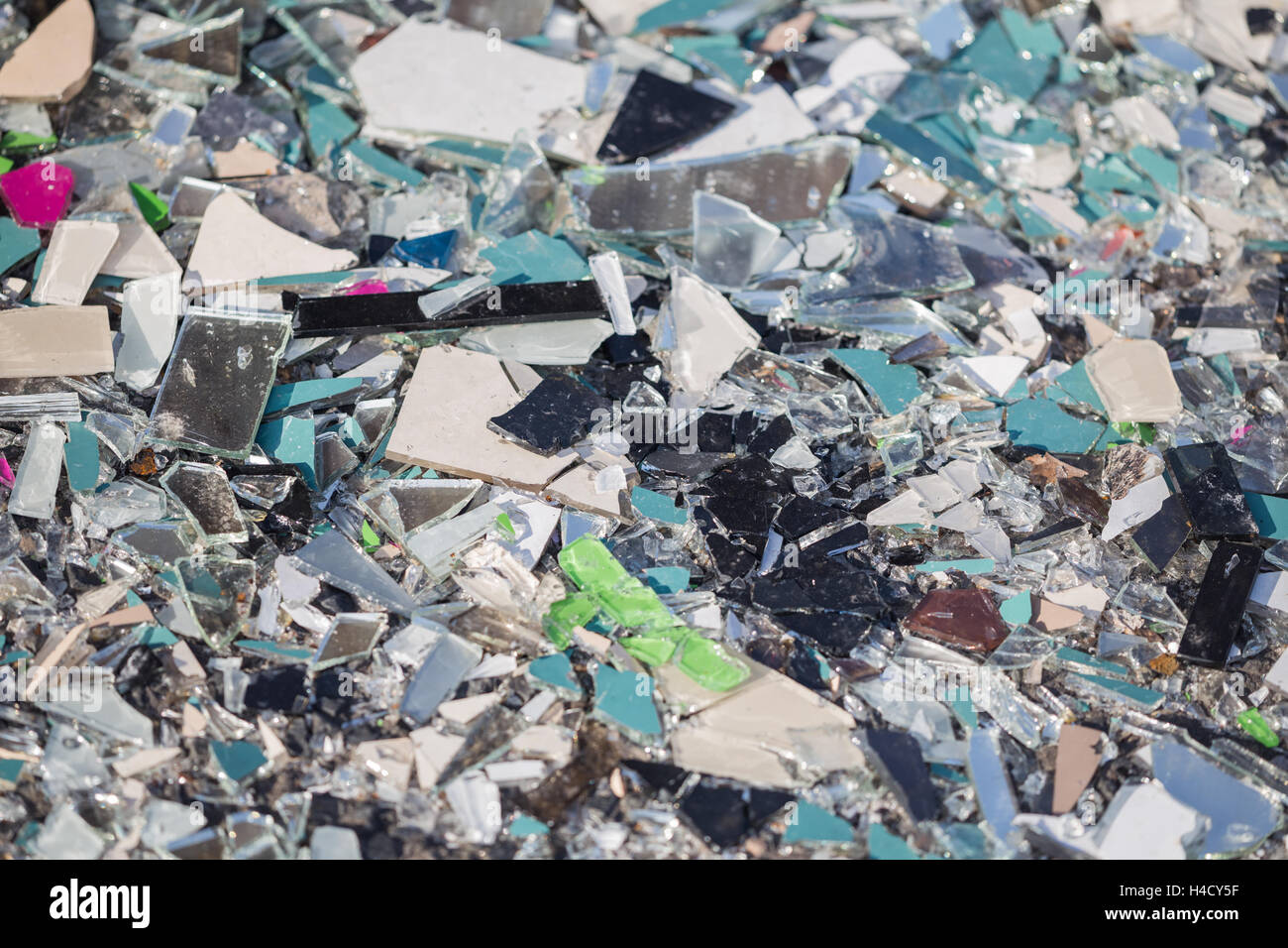 Rottame di vetro immagini e fotografie stock ad alta risoluzione - Alamy