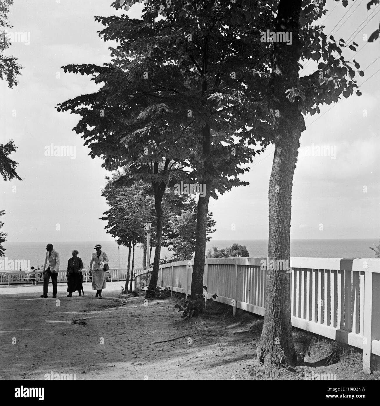 Strandpromenade im Ostseebad Cranz in Ostpreußen, Deutschland 1930er ...
