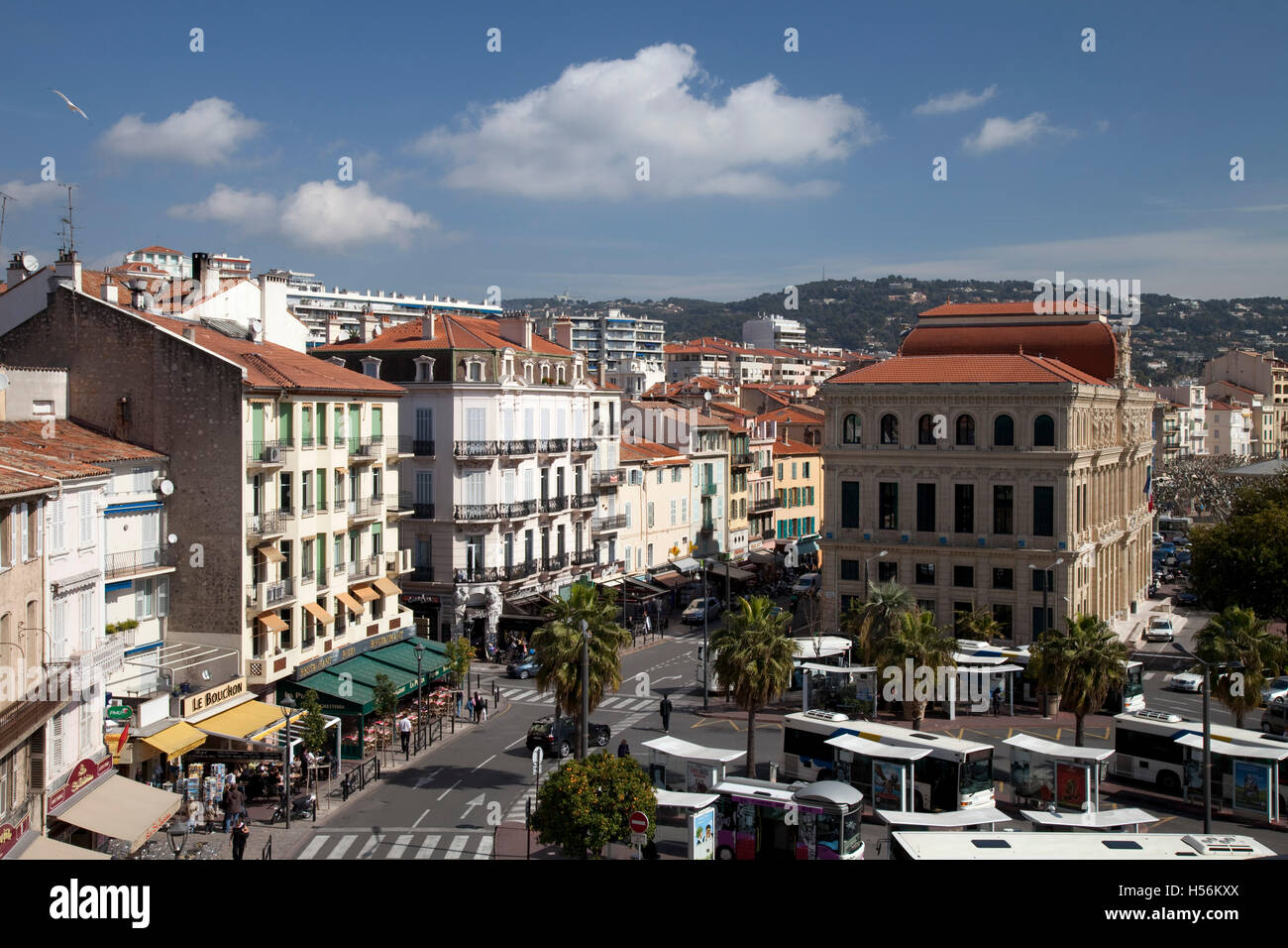 Cannes vecchia città immagini e fotografie stock ad alta risoluzione ...