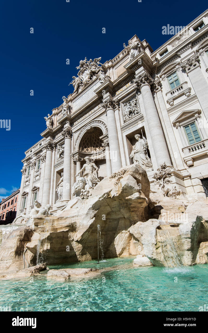 Fontana di trevi immagini e fotografie stock ad alta risoluzione - Alamy