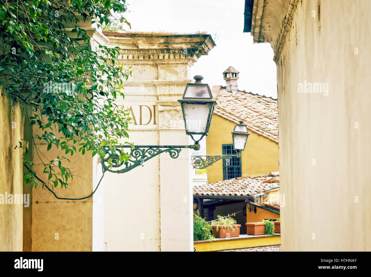 Roma vicolo italia immagini e fotografie stock ad alta risoluzione - Alamy