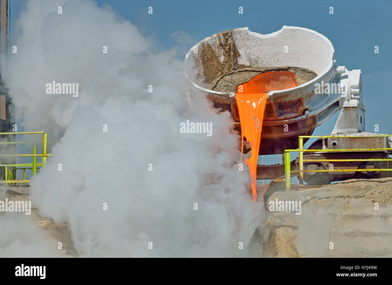 Molten metal train immagini e fotografie stock ad alta risoluzione - Alamy