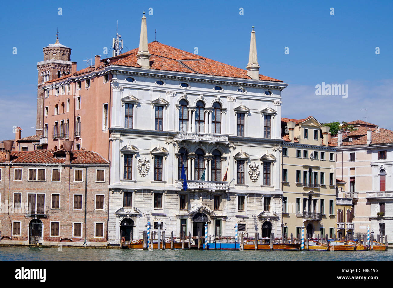 Il Palazzo Balbi, un tardo cinquecentesco palazzo in stile ...