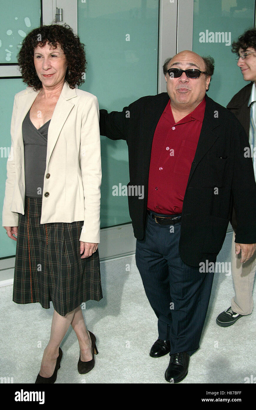 DANNY DEVITO & RHEA PERLMAN LE LEGGI IN premiere del film Glossari ...